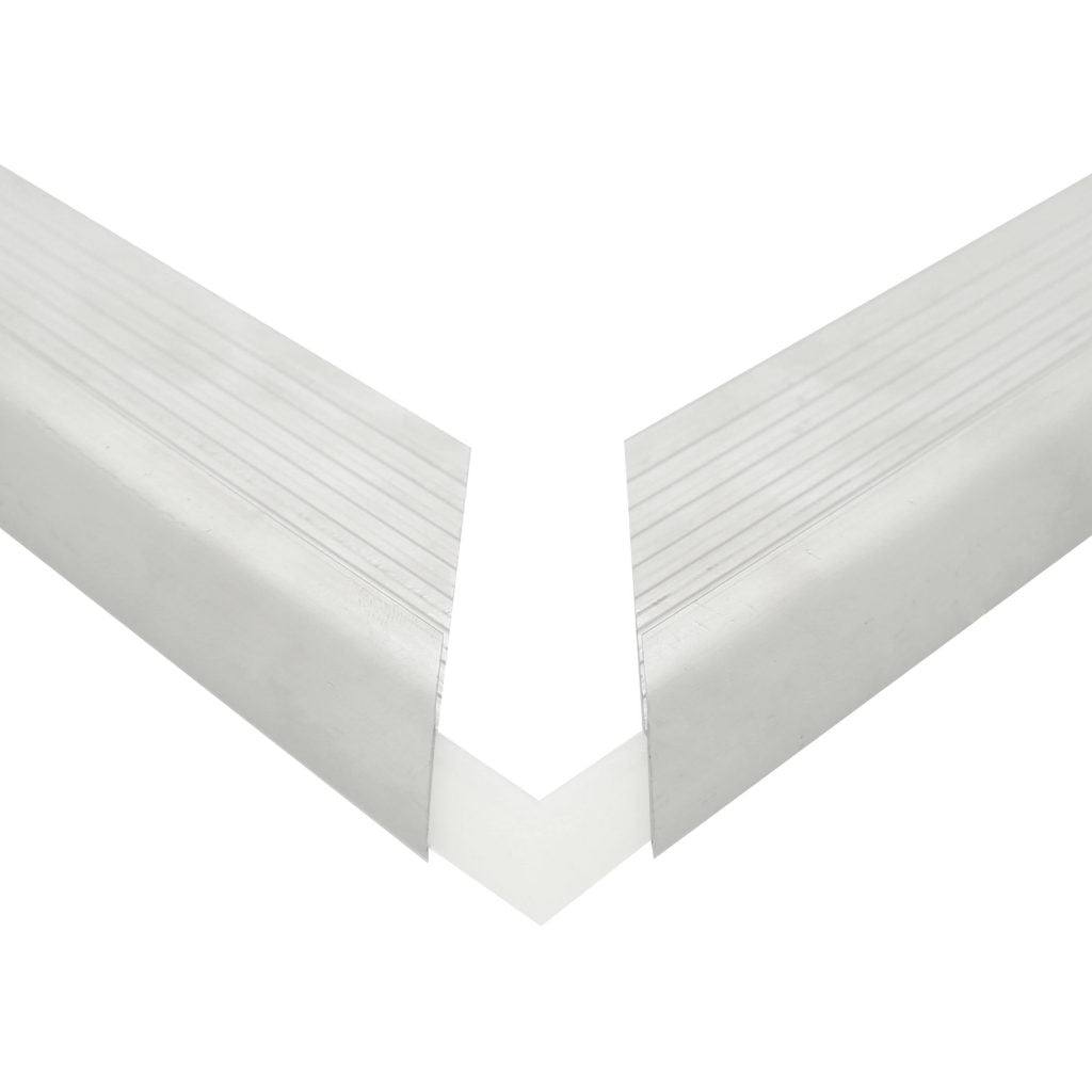 Aluminium Daktrim naar eigen ontwerp. Direct uit voorraad geleverd.