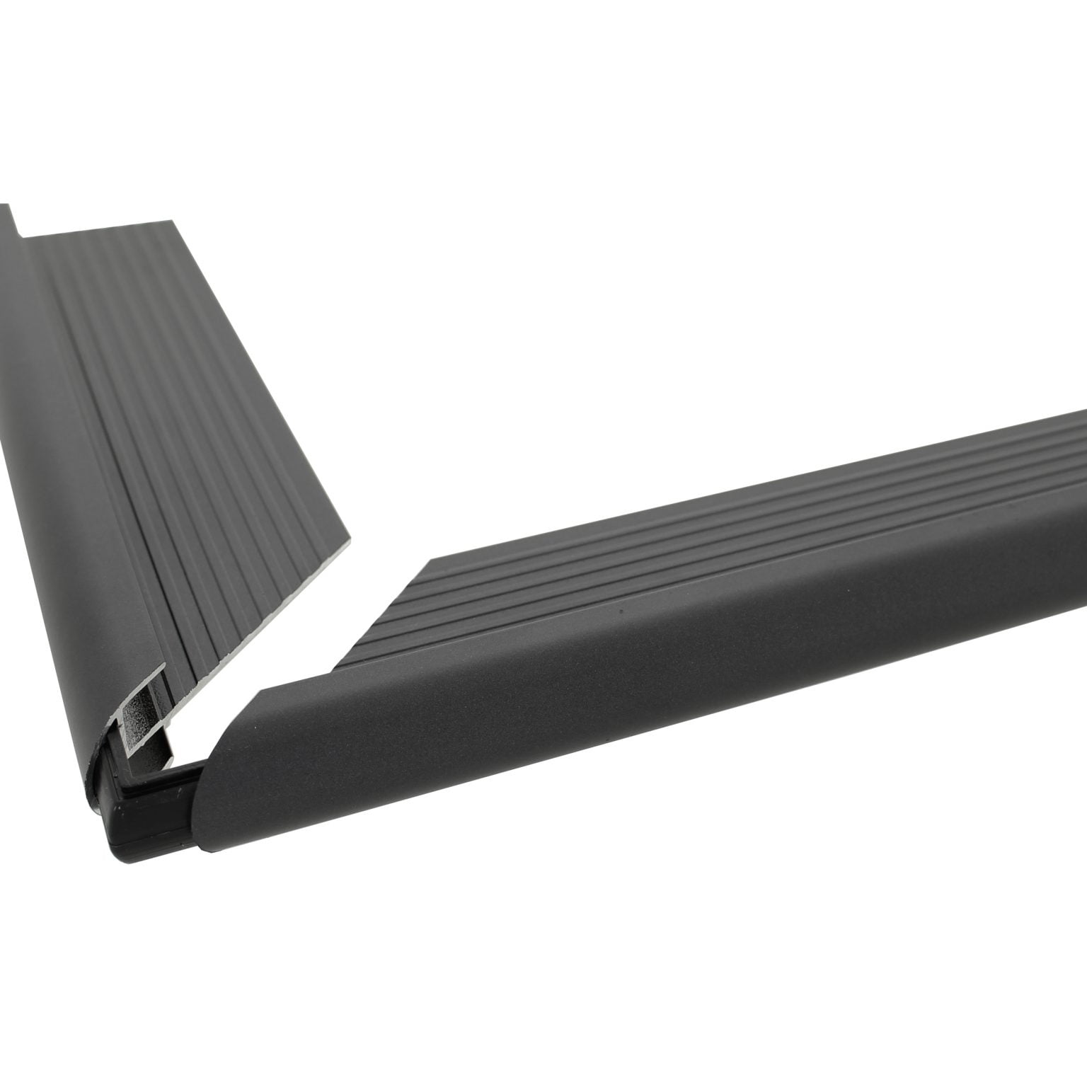 Aluminium Daktrim naar eigen ontwerp. Direct uit voorraad geleverd.
